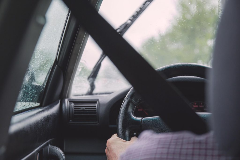 10 Tips to Stay Alert on the Road while Driving - Drivers Ed Online ...